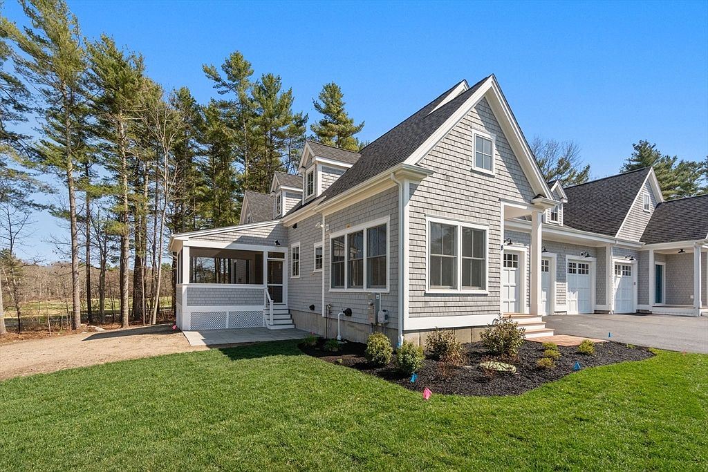 6 Golf Cottage Way Mattapoisett Ma 02739 Mls 73357347 Zillow