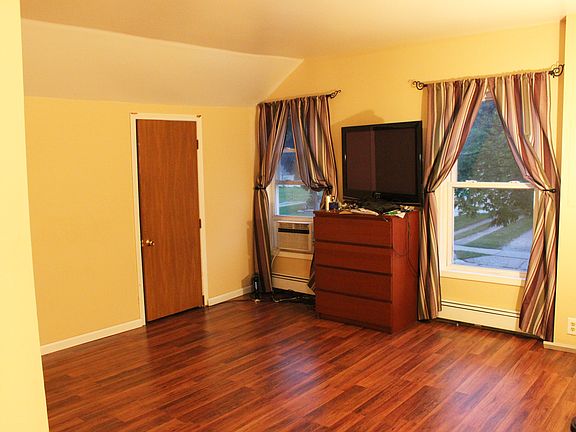 428 Merrick St, Adrian, MI 49221 | Zillow