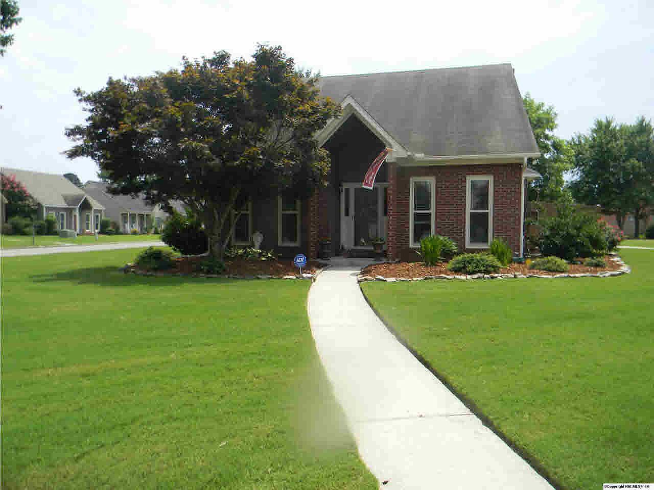 2415 Kathy Ln SW, Decatur, AL 35603 | Zillow