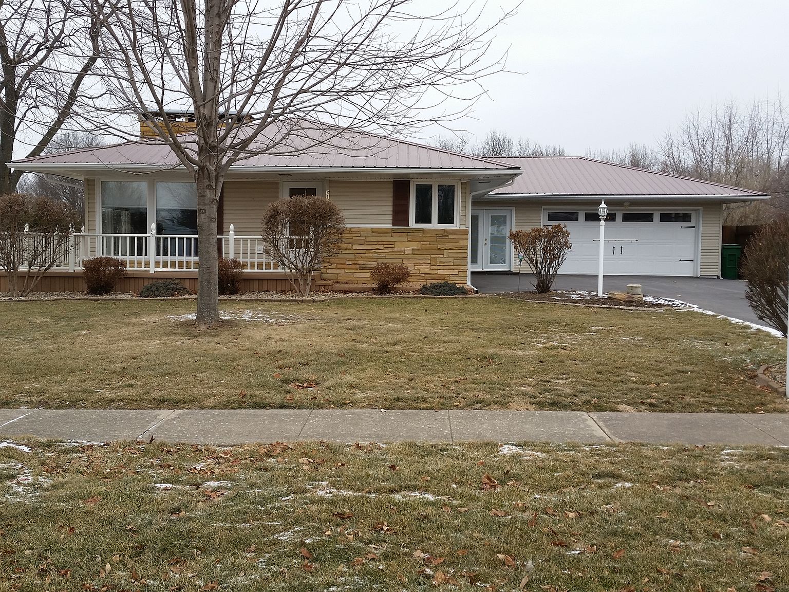 214 E Main St, Little York, IL 61453 | Zillow