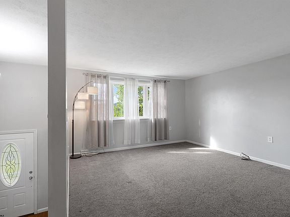 111 Brentwood Dr, Bridgeport, WV 26330 | MLS #10159507 | Zillow