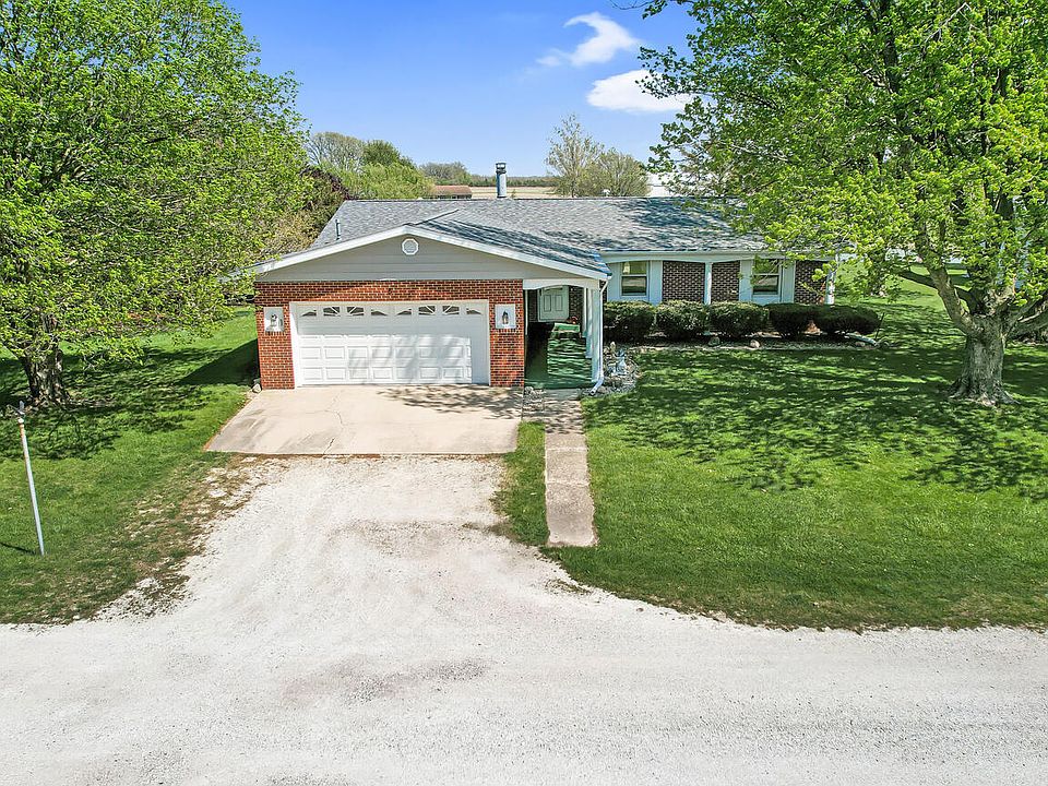 8 Julie Dr, Ludlow, IL 60949 | MLS #11769021 | Zillow