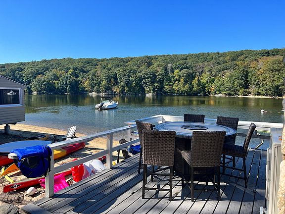 9 Riverside Dr #3, Waterford, CT 06385 | Zillow