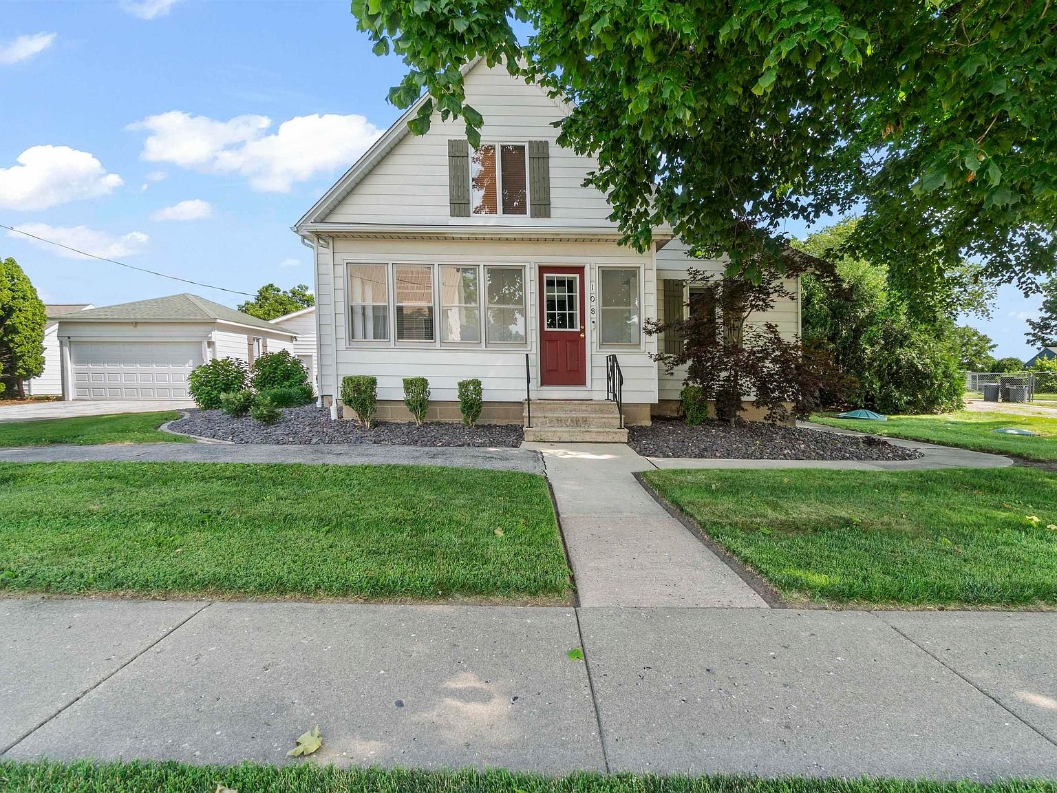 108 E Kauffman St, Congerville, IL 61729 | Zillow