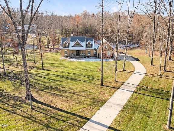 1012 Mullins Ln, Louisville, KY 40245 | MLS #1676072 | Zillow