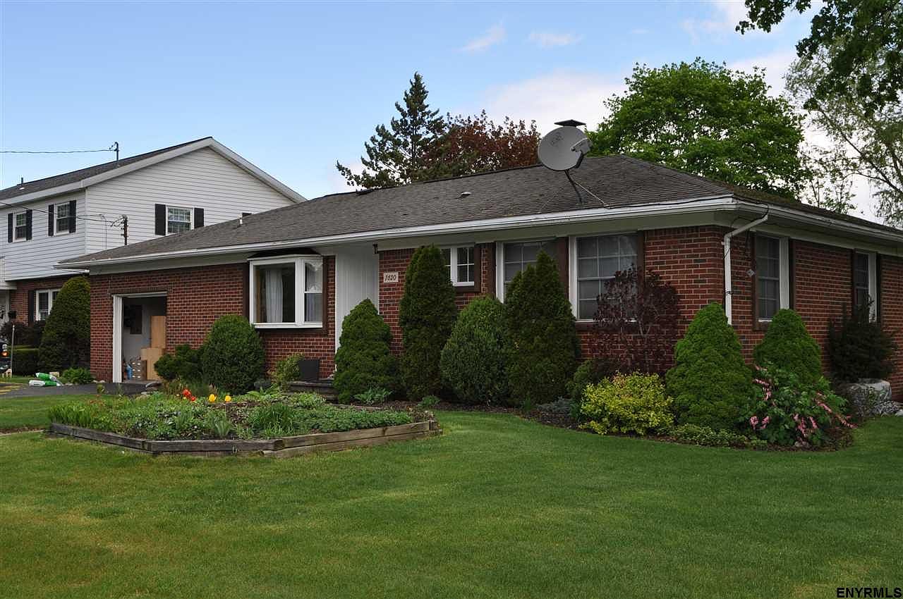 1620 12th Ave, Watervliet, NY 12189 | Zillow