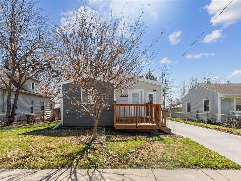 2323 Maple St, Des Moines, IA 50317 | Zillow