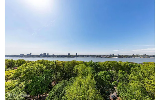 194 Riverside Drive #7E in Upper West Side, Manhattan | StreetEasy