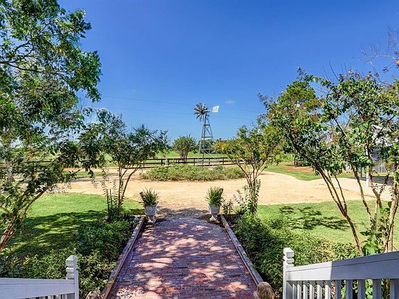 1098 Post Oak Point Rd, Fayetteville, TX 78940 | MLS #40868782 | Zillow