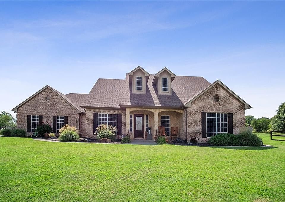 1200 Parkway Ln, Pilot Point, TX 76258 | Zillow