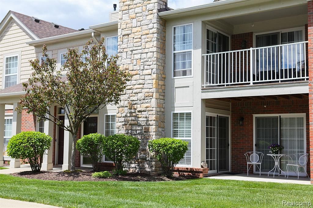 21869 Hartford Way #4, Macomb, MI 48042 | Zillow