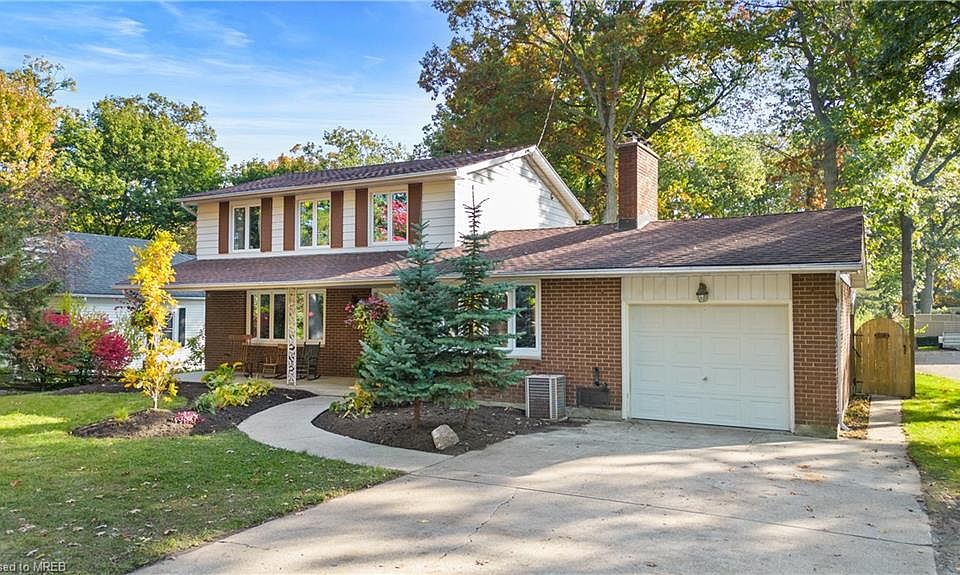 1953 Lakeshore Rd, Sarnia, ON N7T 7H6 | MLS #40512979 | Zillow