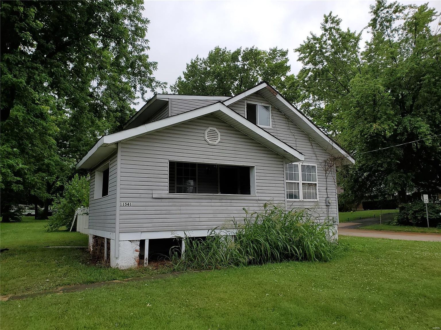 11541 Larimore Rd, Saint Louis, MO 63138 | Zillow