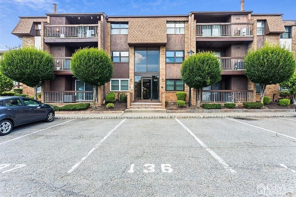 619 Sharon Garden Ct, Woodbridge, NJ 07095 | Zillow