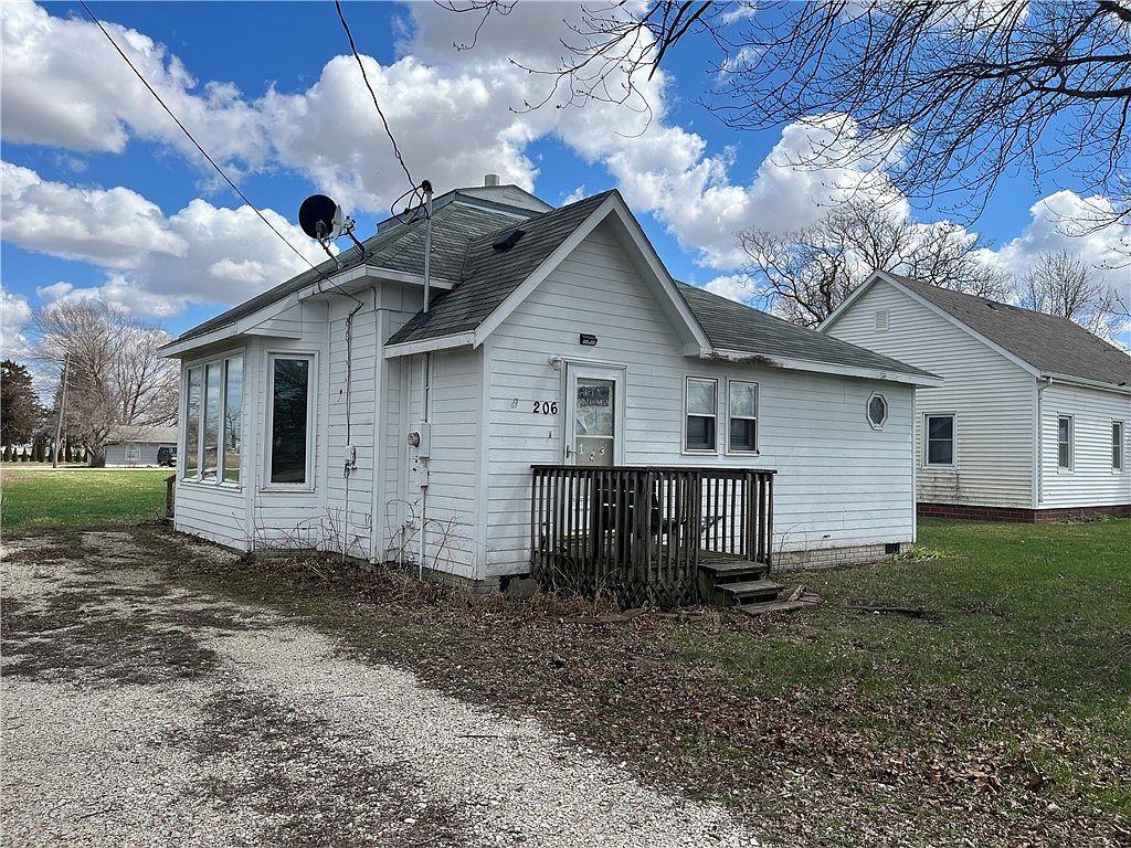 206 East St, Macksburg, IA 50155 | Zillow