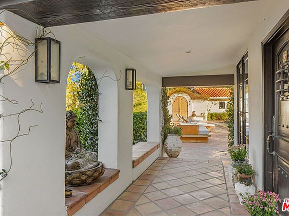 3646 Sunswept Dr, Studio City, CA 91604 | Zillow