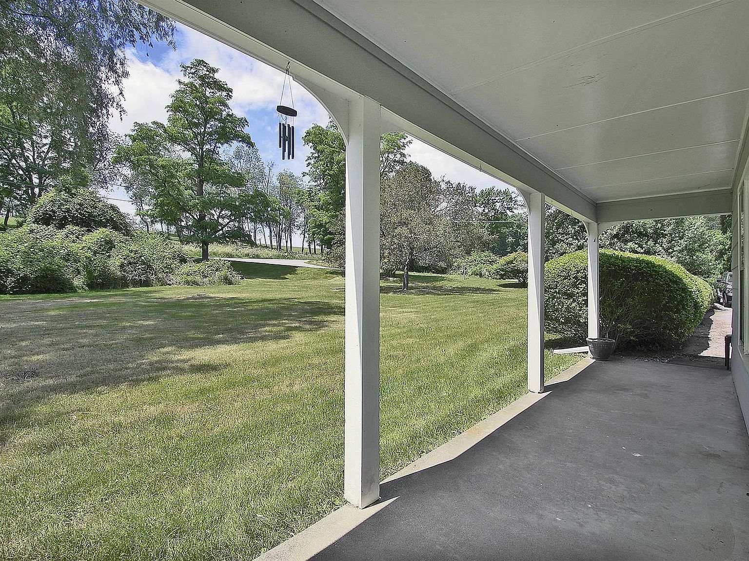 6 Daheim Rd, Millbrook, NY 12545 | Zillow