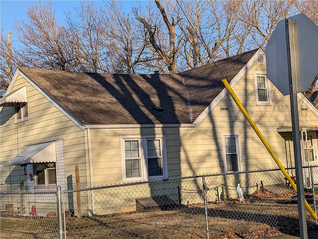 504 W King St, Decatur, IL 62522 | Zillow