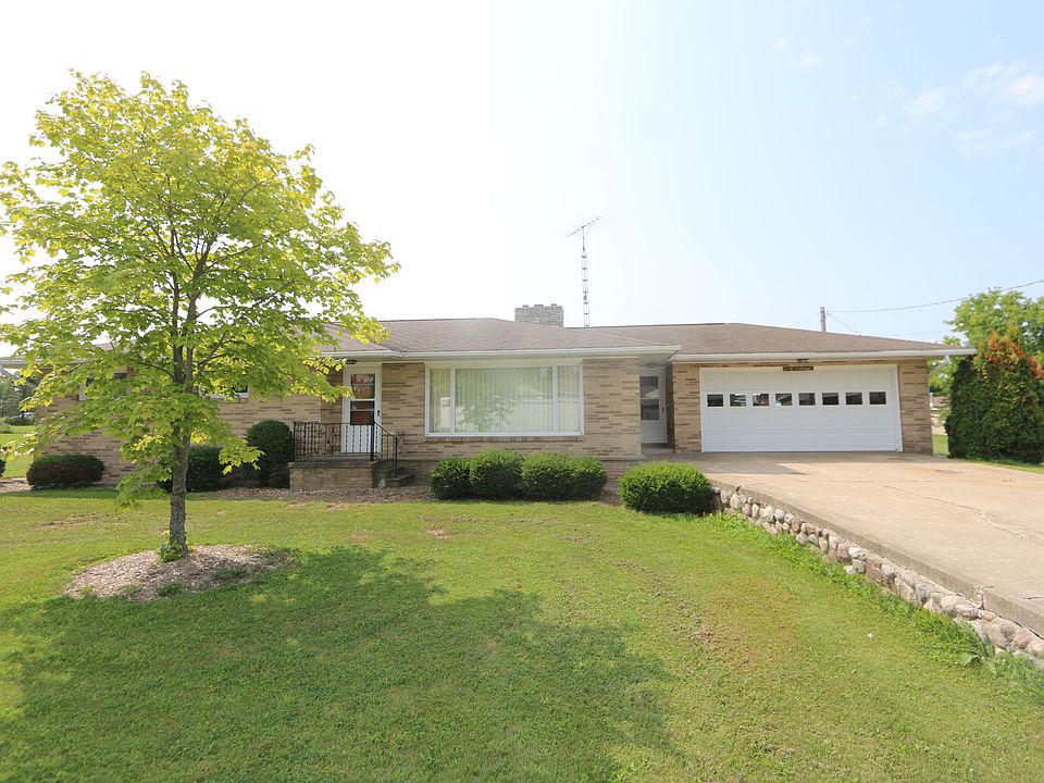 350 E Main St, Pickford, MI 49774 | Zillow