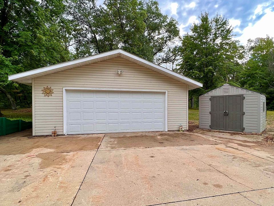 14393 Warrington Lake Dr, Gillett, WI 54124 | MLS #50277606 | Zillow