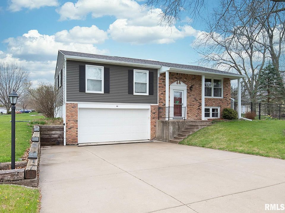 210 Park Lane Cir, Park View, IA 52748 | Zillow