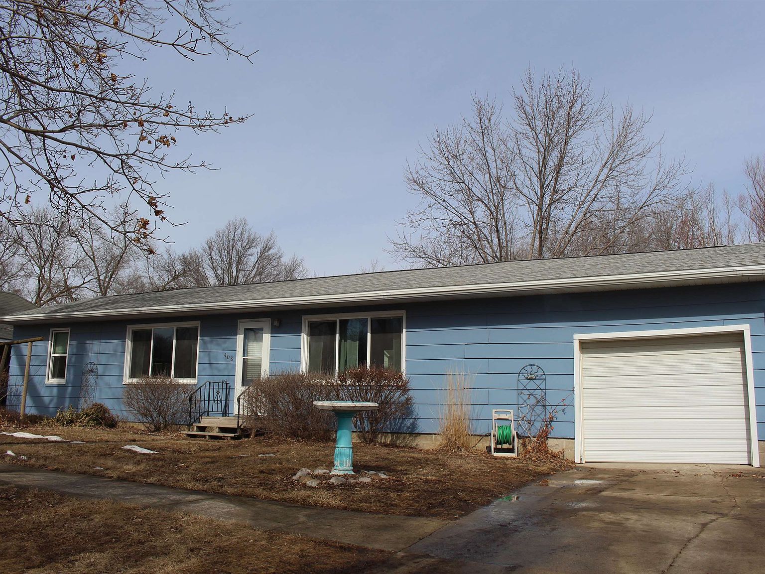 408 6th St, Lake View, IA 51450 | Zillow
