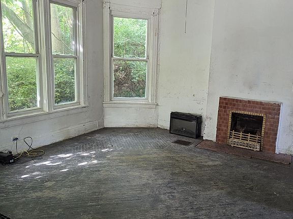 2637 Victory Pkwy, Cincinnati, OH 45206 | MLS #1782710 | Zillow