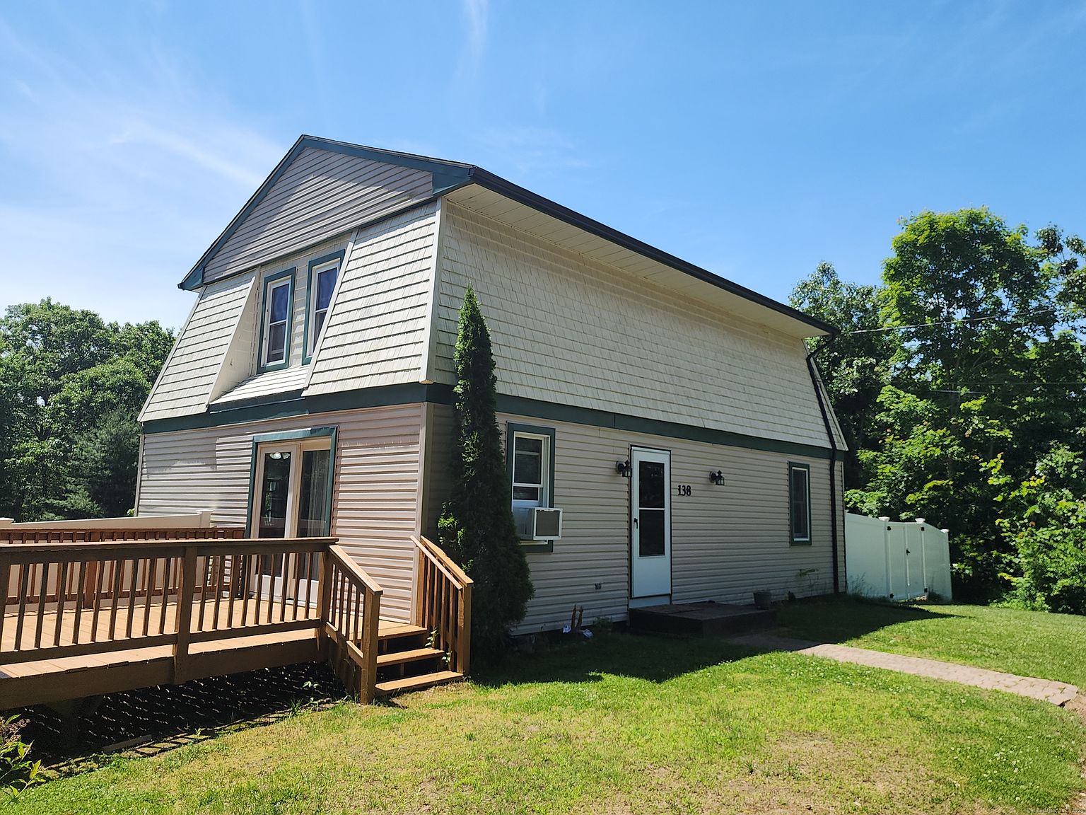 138 Falls Rd E, Moodus, CT 06469 | Zillow