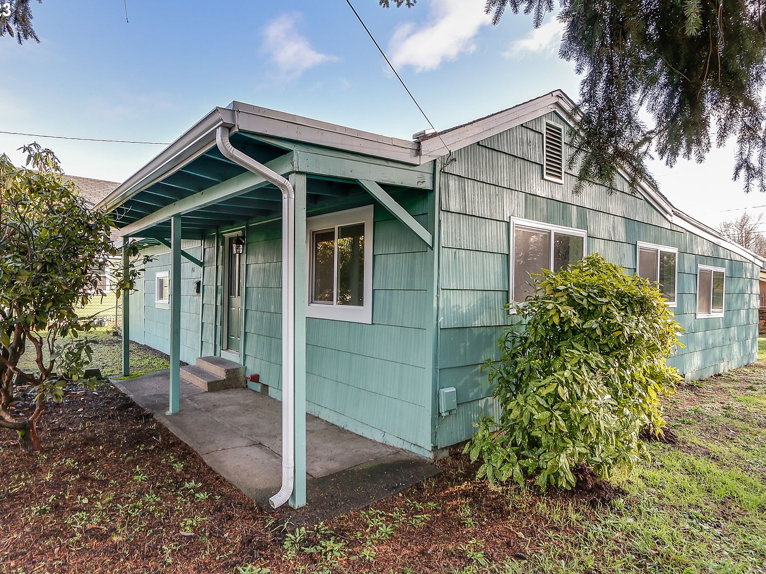 145 W D St, Springfield, OR 97477 | Zillow