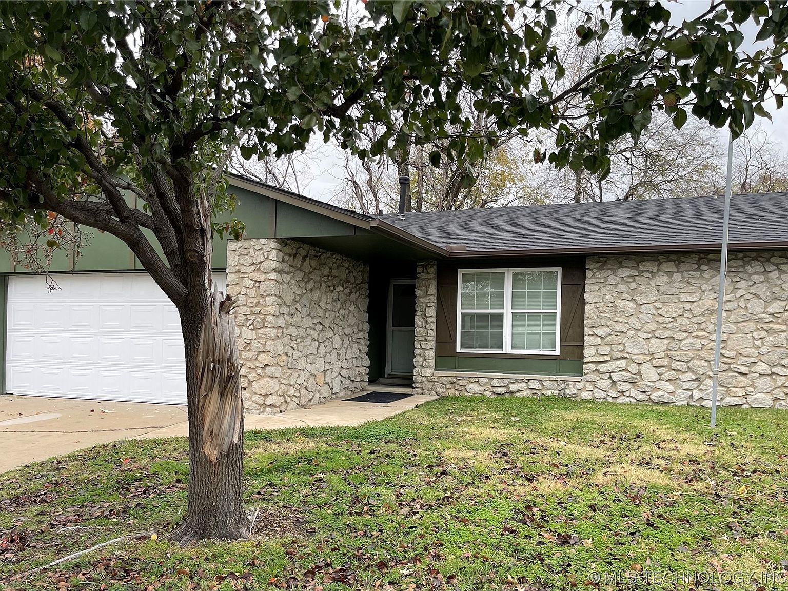 10617 E 33rd Ct, Tulsa, OK 74146 | MLS #2341032 | Zillow