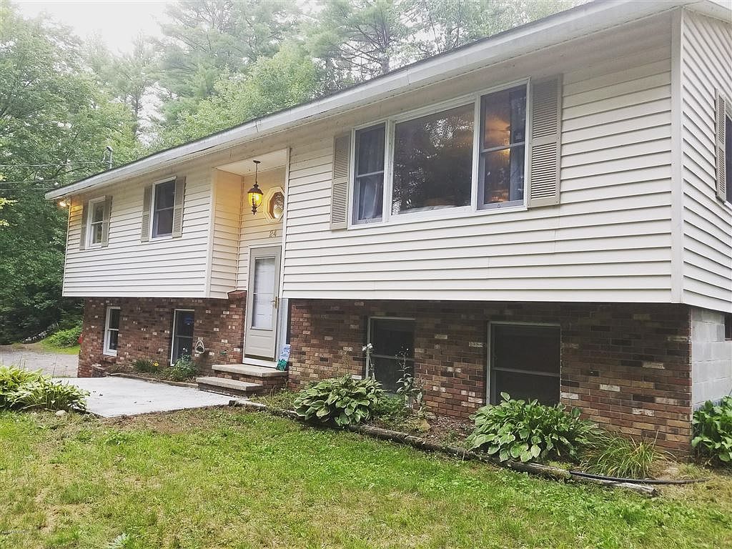 24 Summit Pl, Lake Luzerne, NY 12846 | Zillow