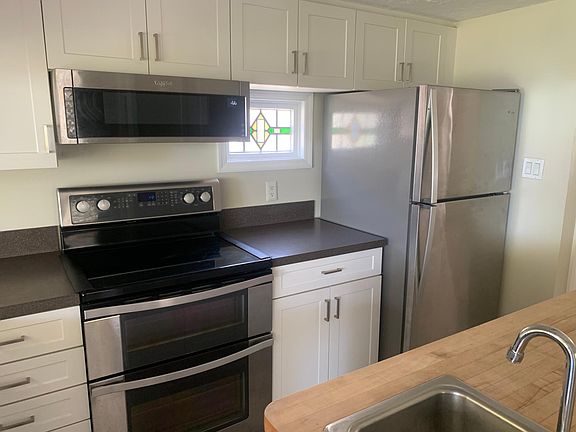 320 Bay St, Palm Harbor, FL 34683 | Zillow