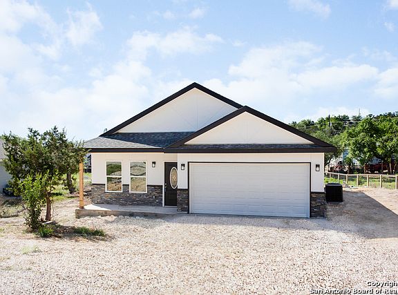 716 Golf Course Dr E, Spring Branch, TX 78070 | MLS #1683604 | Zillow