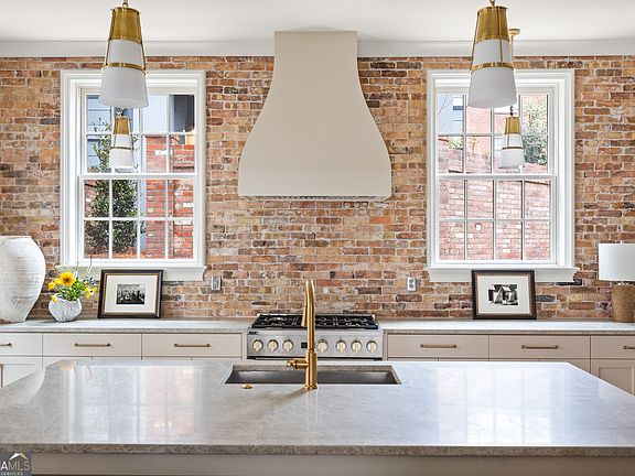 2724 Rolander Ln, Atlanta, GA 30305 | MLS #10261652 | Zillow