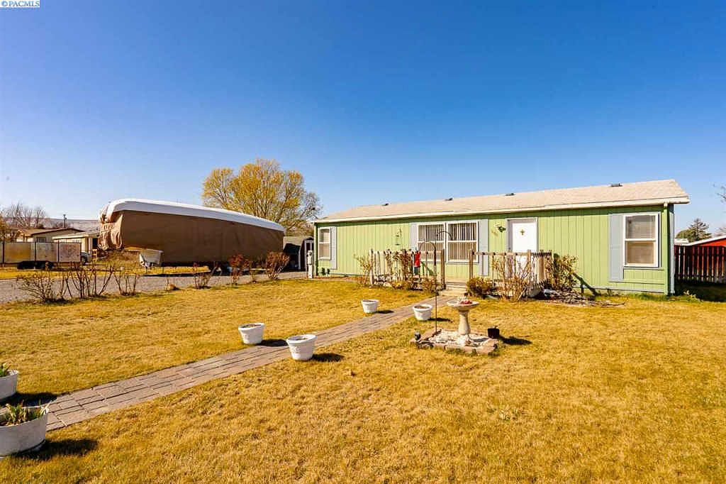 34704 N Redstone Dr, Benton City, WA 99320 | Zillow