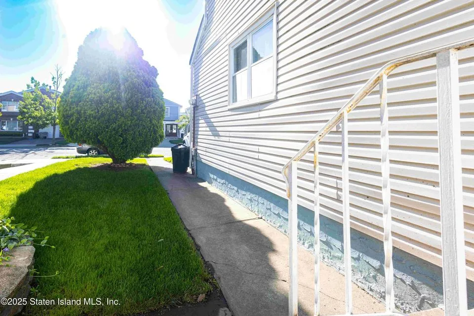 47 Morgan Lane #1 in Graniteville, Staten Island | StreetEasy