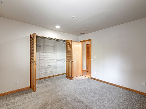 730 NW Naito Pkwy APT E28, Portland, OR 97209 | MLS #23528271 | Zillow