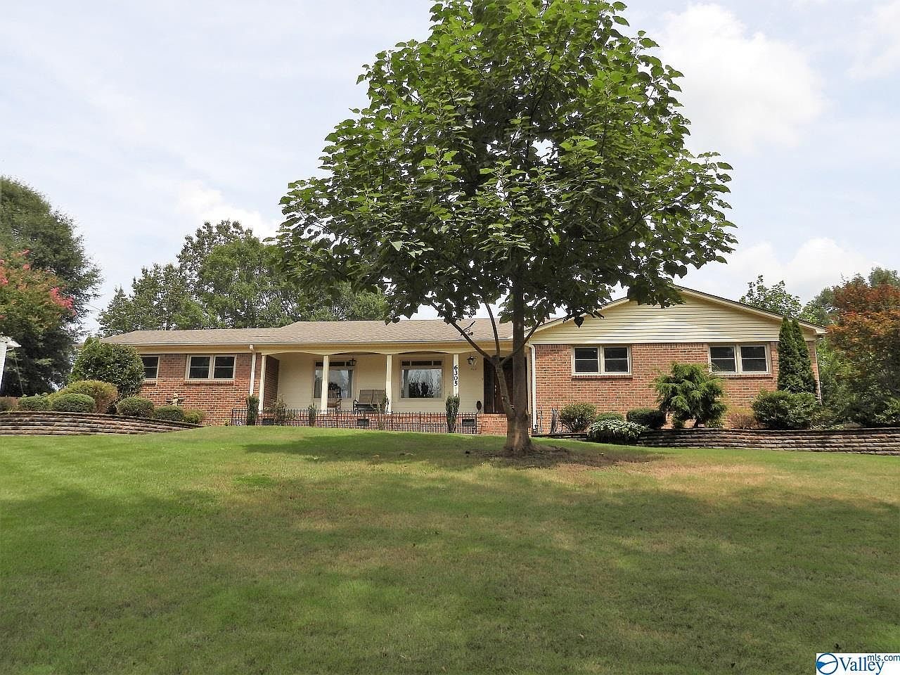 6305 Spring Creek Dr, Guntersville, AL 35976 | Zillow