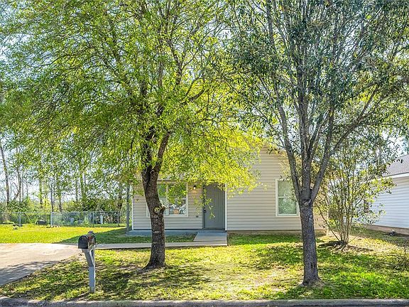 9722 Shive Dr, Houston, TX 77078 | Zillow