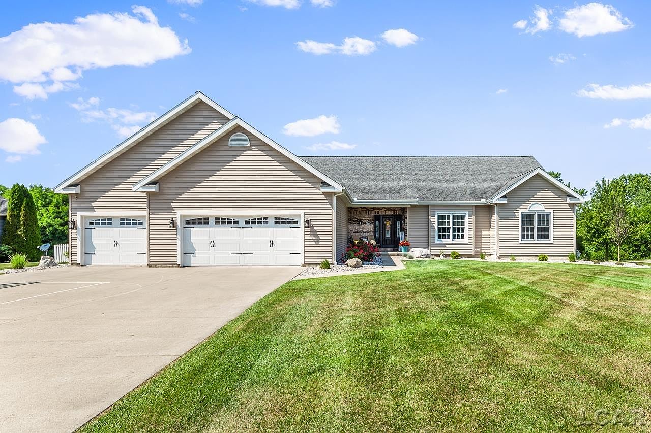 1188 Scott Ridge Dr, Adrian, MI 49221 | MLS #50112891 | Zillow
