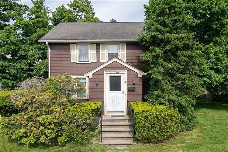 4 Whitcomb Rd, Riverside, RI 02915 | Zillow