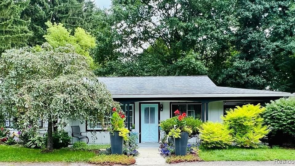 4491 S Jackson Rd, Jackson, MI 49201 | Zillow