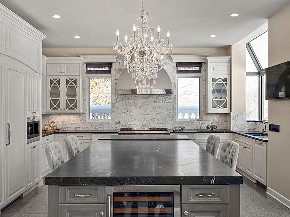 1755 Braeside Ln, Northbrook, IL 60062 | MLS #11788110 | Zillow