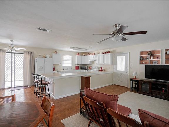 8695 NW 38th Cir #48, Gainesville, FL 32653 | MLS #GC516890 | Zillow