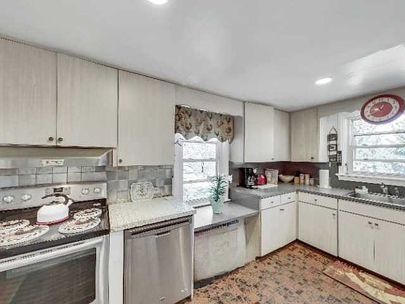 224 Manchester Rd, Poughkeepsie, NY 12603 | MLS #414983 | Zillow