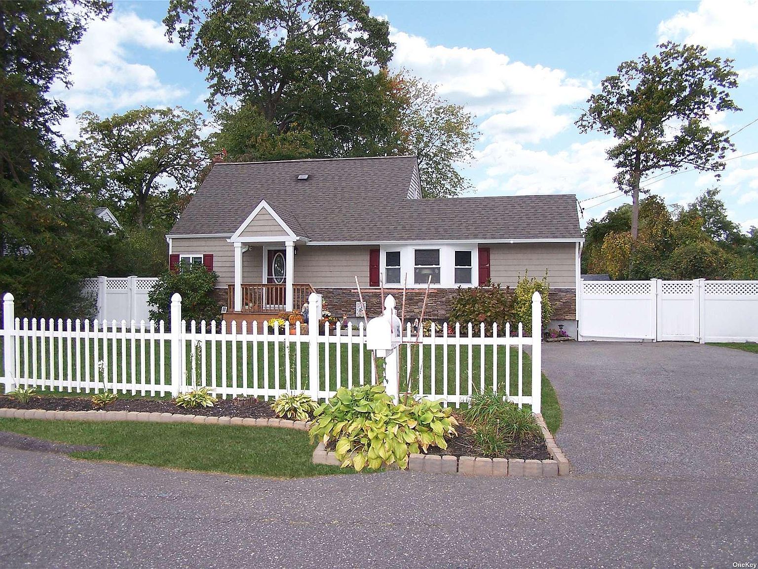 85 Oakmont Ave, Selden, NY 11784 | Zillow