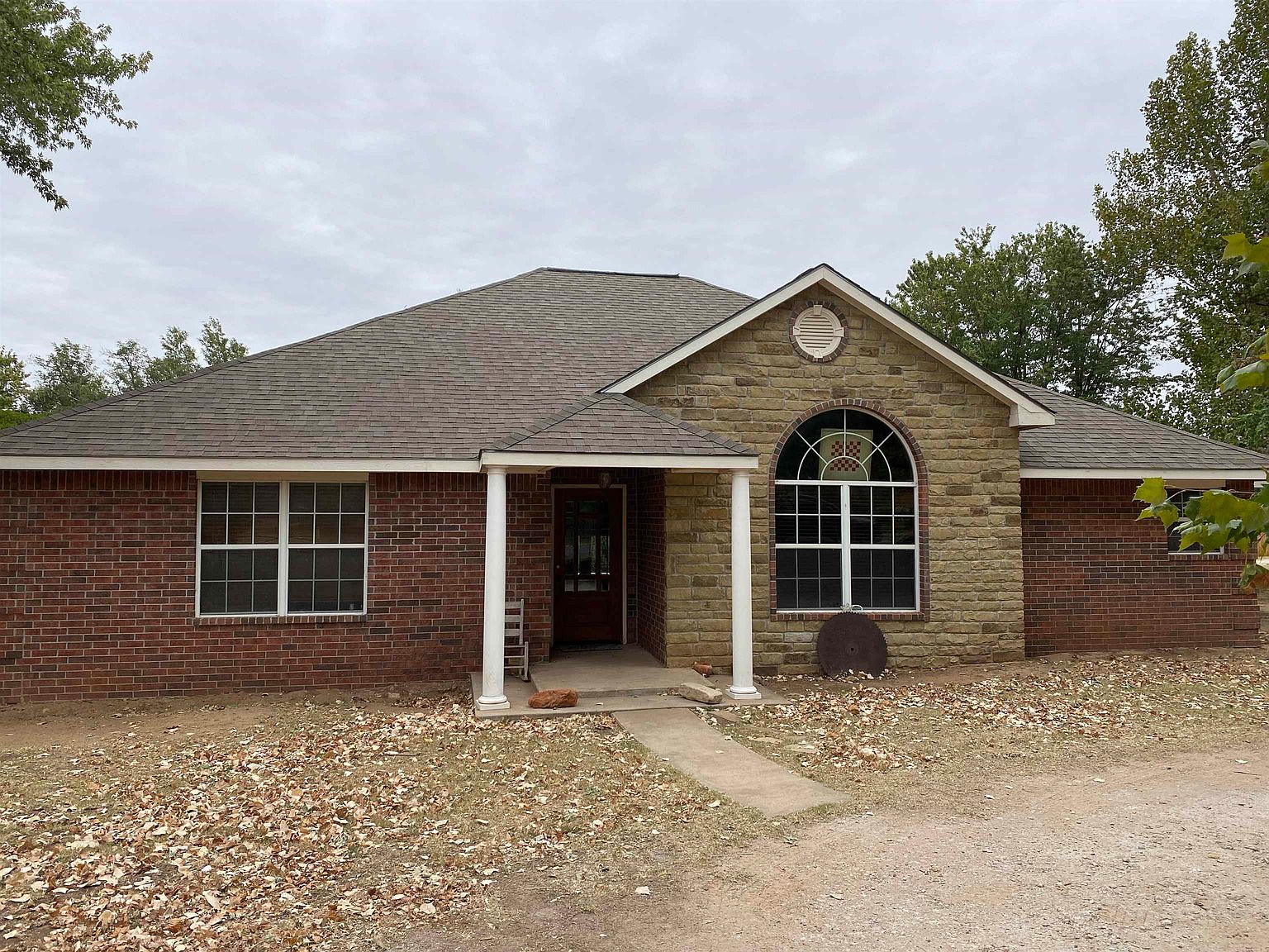 305 N Main St, Sharon, OK 73857 | Zillow