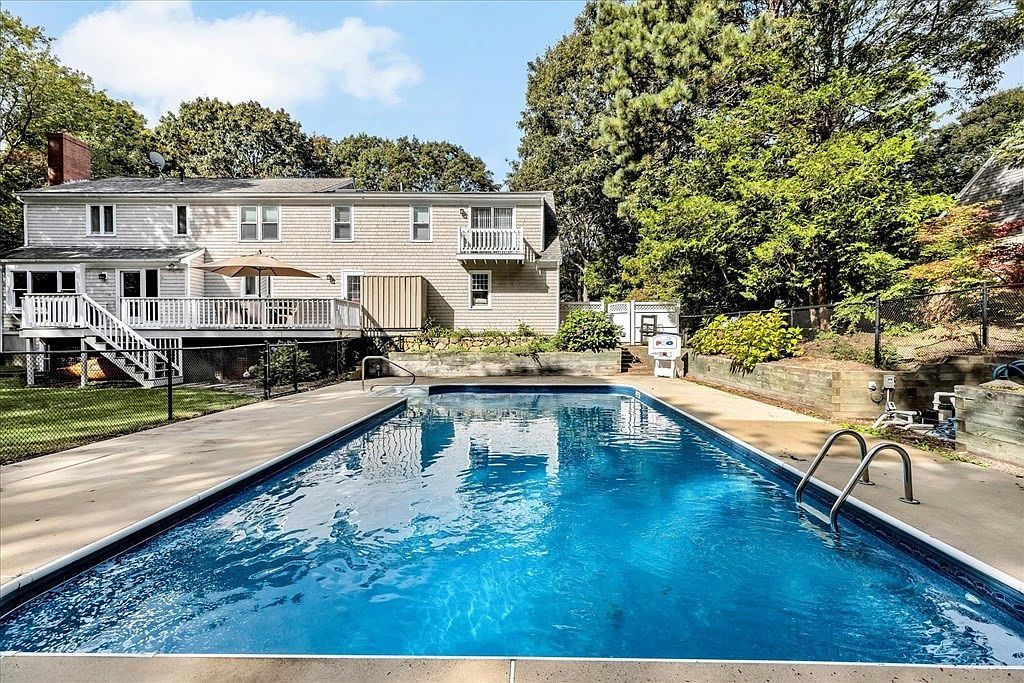 53 Olde Homestead Dr, Barnstable, MA 02630 | Zillow