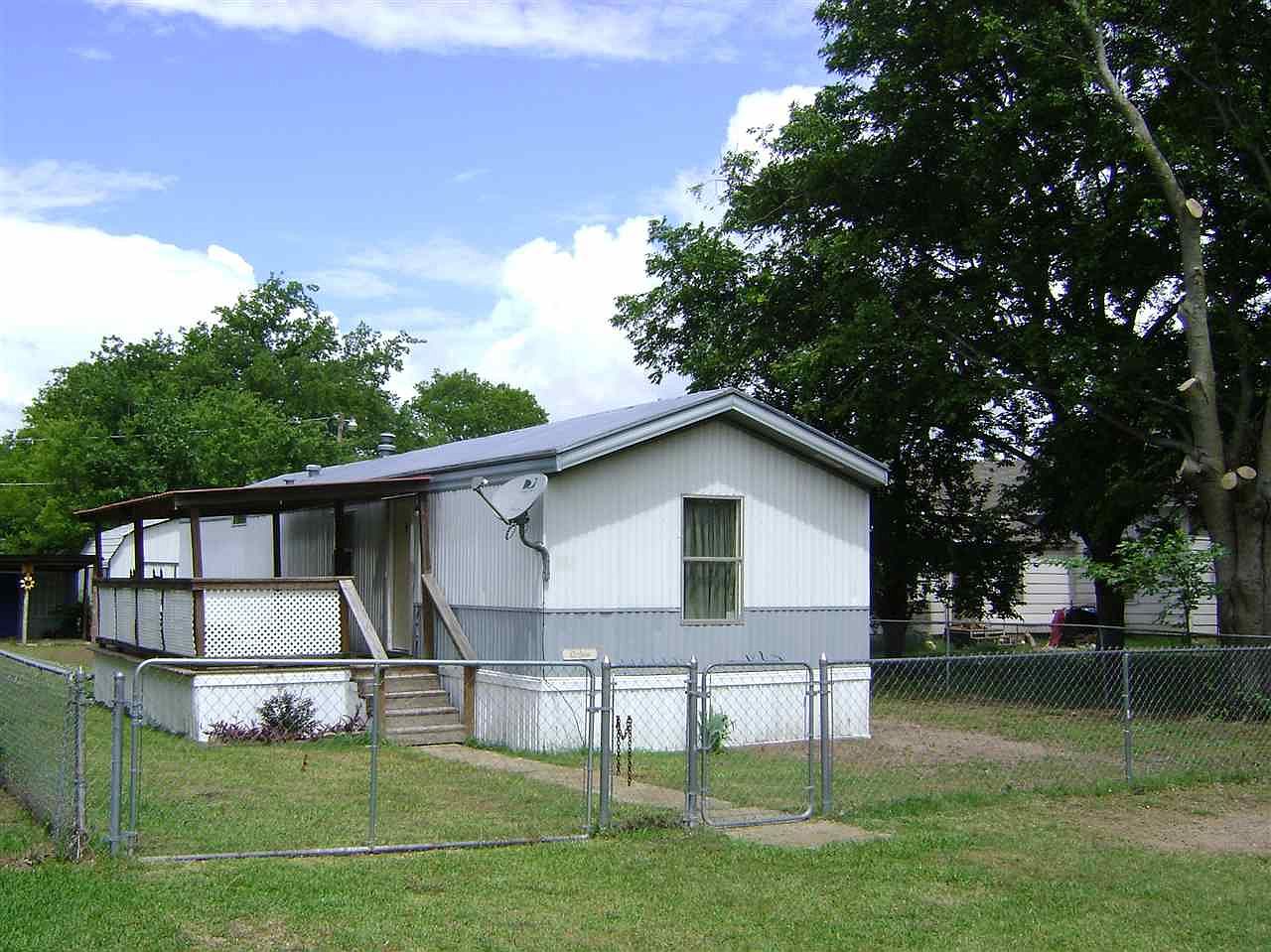 203 S Kemp St, Kingston, OK 73439 | Zillow