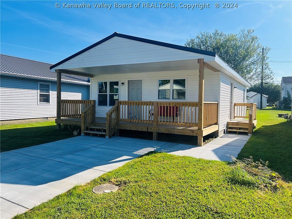 910 Henrietta St, Ravenswood, WV 26164 | MLS #272626 | Zillow